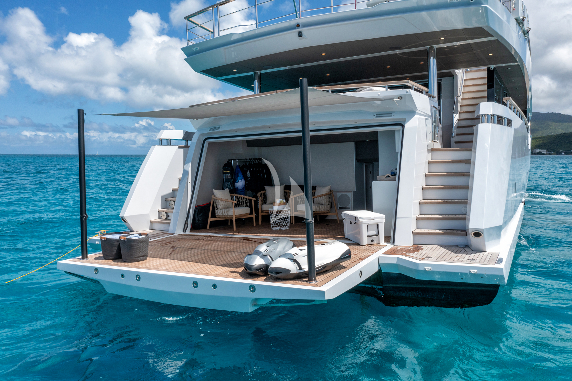 Luxury Crewed Motor Yacht ROCKIT - Numarine 37 XP - 5 Cabins - St ...