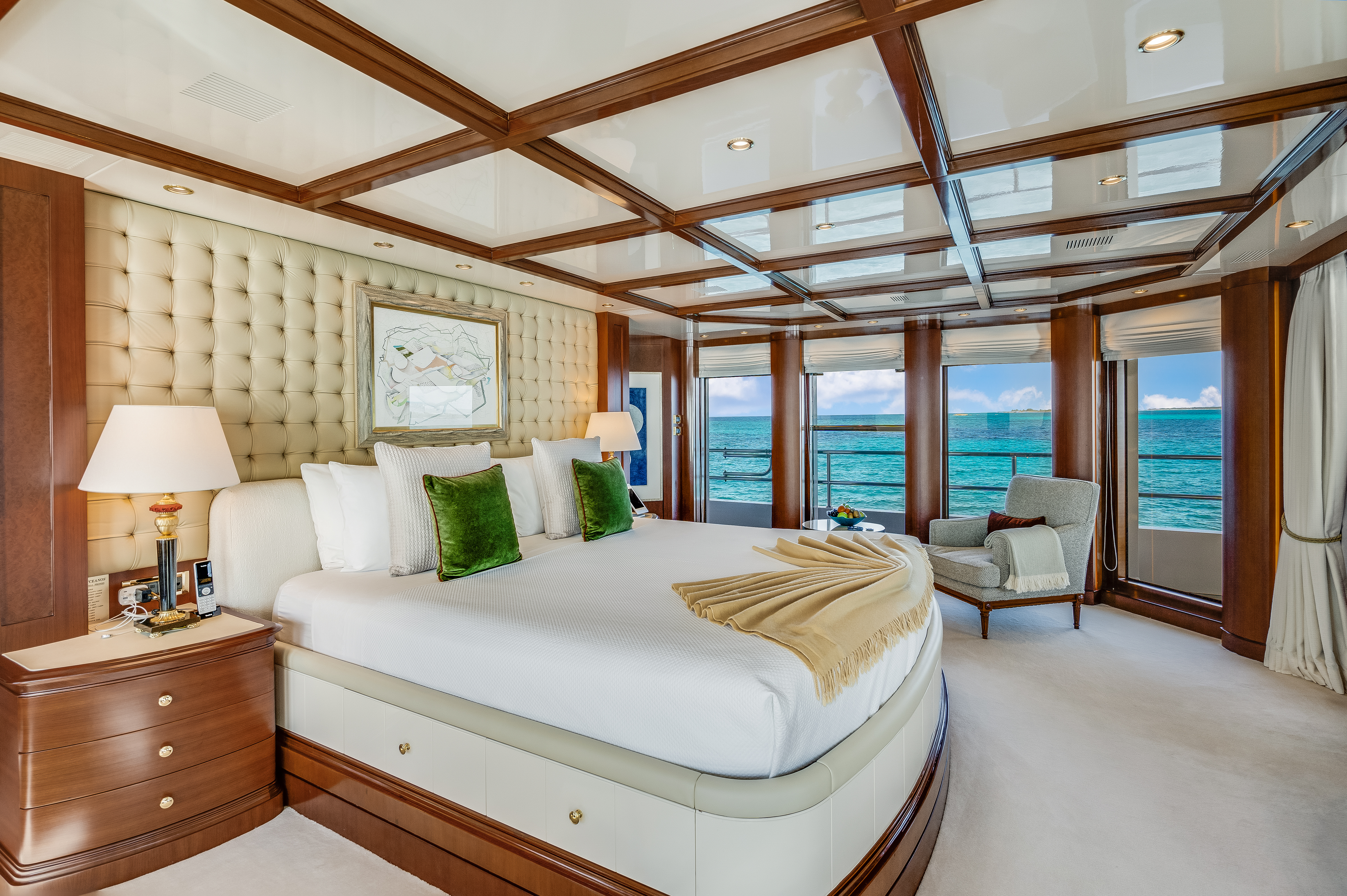 Luxury Crewed Motor Yacht OCEANOS - Mondomarine 49m - 7 Cabins - Nassau ...