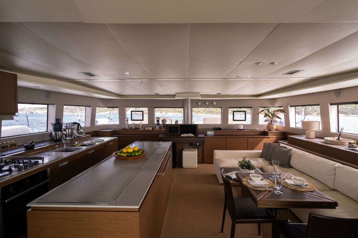 Luxury Crewed Catamaran VALIUM62 - Lagoon 620 - 5 Cabins - Athens ...