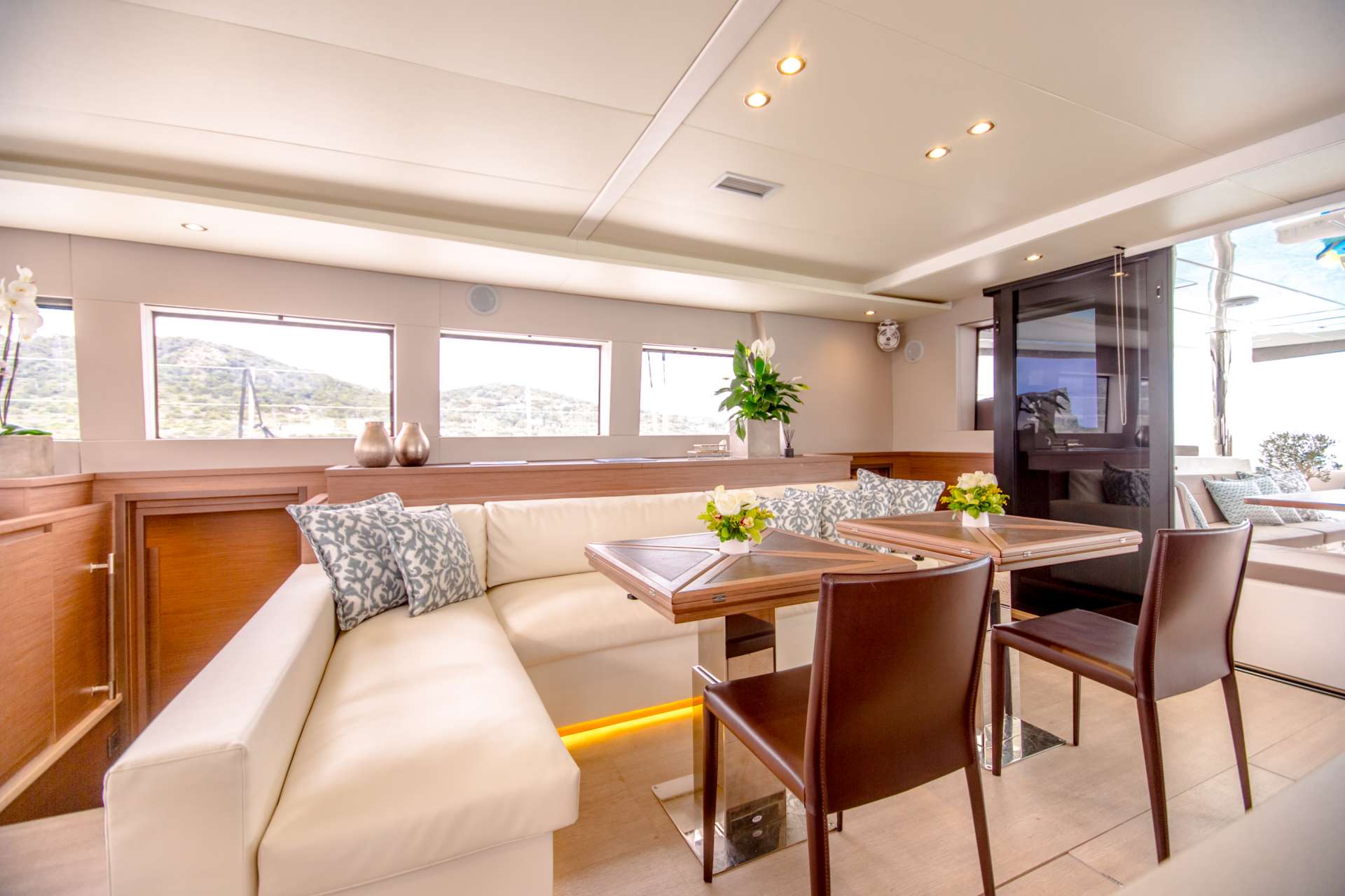 Luxury Crewed Catamaran VALIUM62 - Lagoon 620 - 5 Cabins - Athens ...