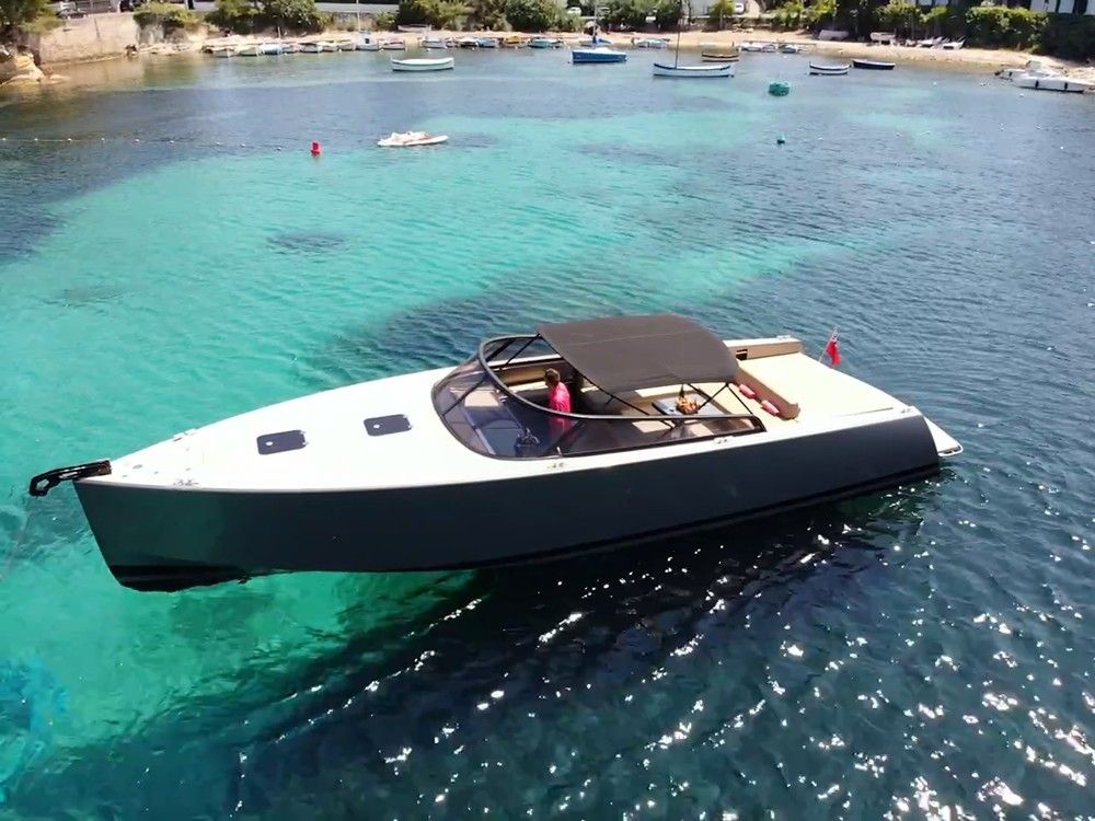 Crewed Motor Yacht Van Dutch 40 - French Riviera Day Charter Yacht ...