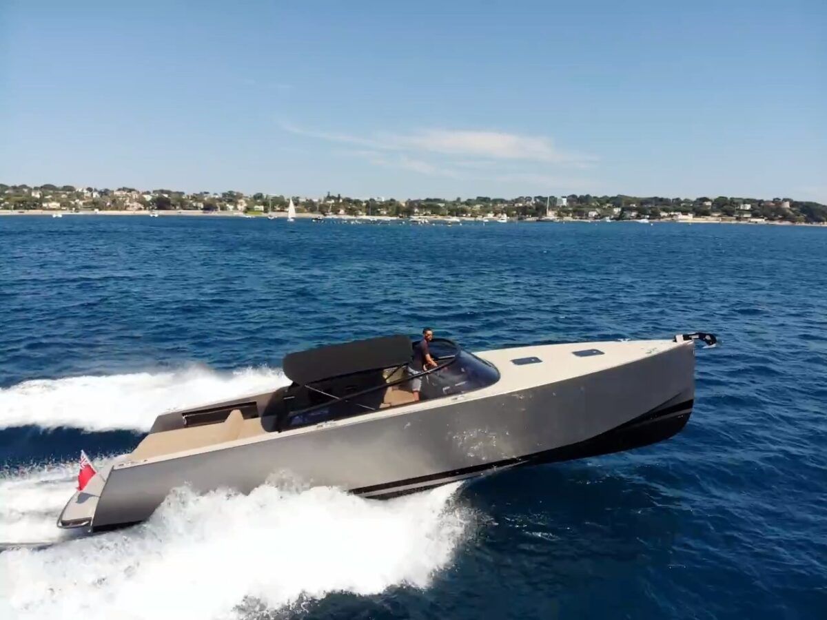 Crewed Motor Yacht Van Dutch 40 - French Riviera Day Charter Yacht ...