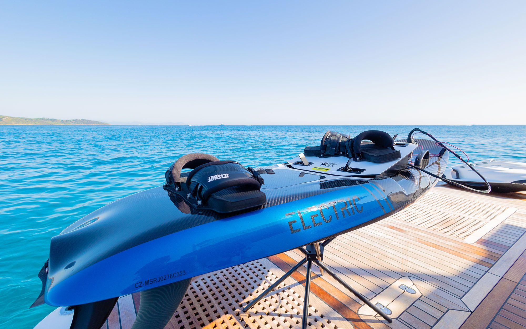 Luxury Crewed Motor Yacht WATERMACHINE - Gulf Craft Majesty 100 - 5 ...