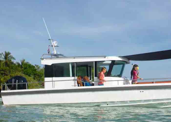 Crewed Motor Yacht Axopar 28 - Day Charter 5 Guests - Phuket, Thailand ...