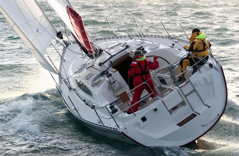 Bareboat Sailing Yacht Delphia 37 - 3 Cabins - Procida - Naples ...