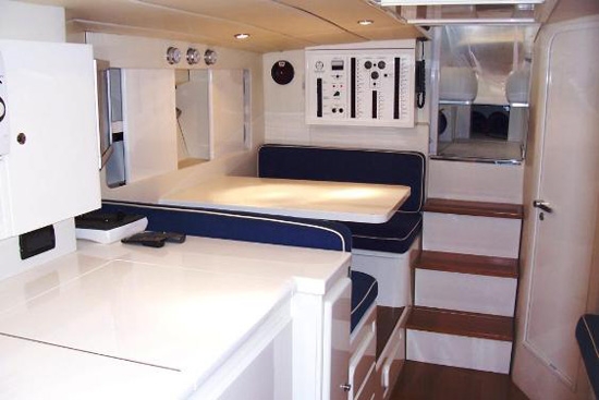 Crewed Motor Yacht Itama 38 - 1 Cabin - Amalfi - Capri - Sorrento ...