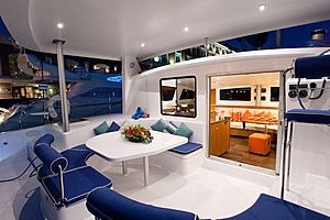 Bareboat Catamaran Matrix Vision 450 - 4 Cabins - Tortola, BVI ...