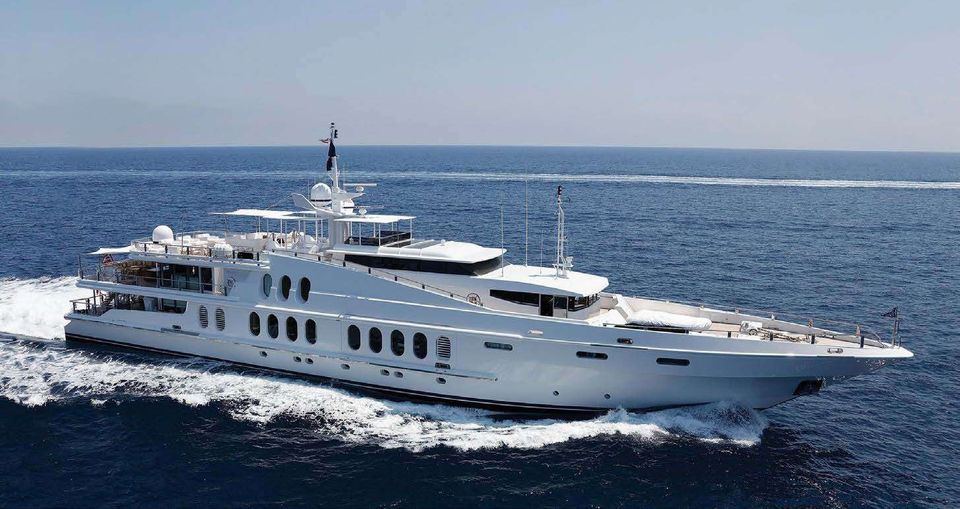 Charter a Yacht to Mala Beach, Cap d