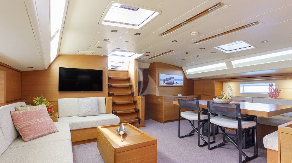 Luxury Crewed Sailing Yacht FREEBIRD - Southern Winds 100 RS - 4 Cabins ...